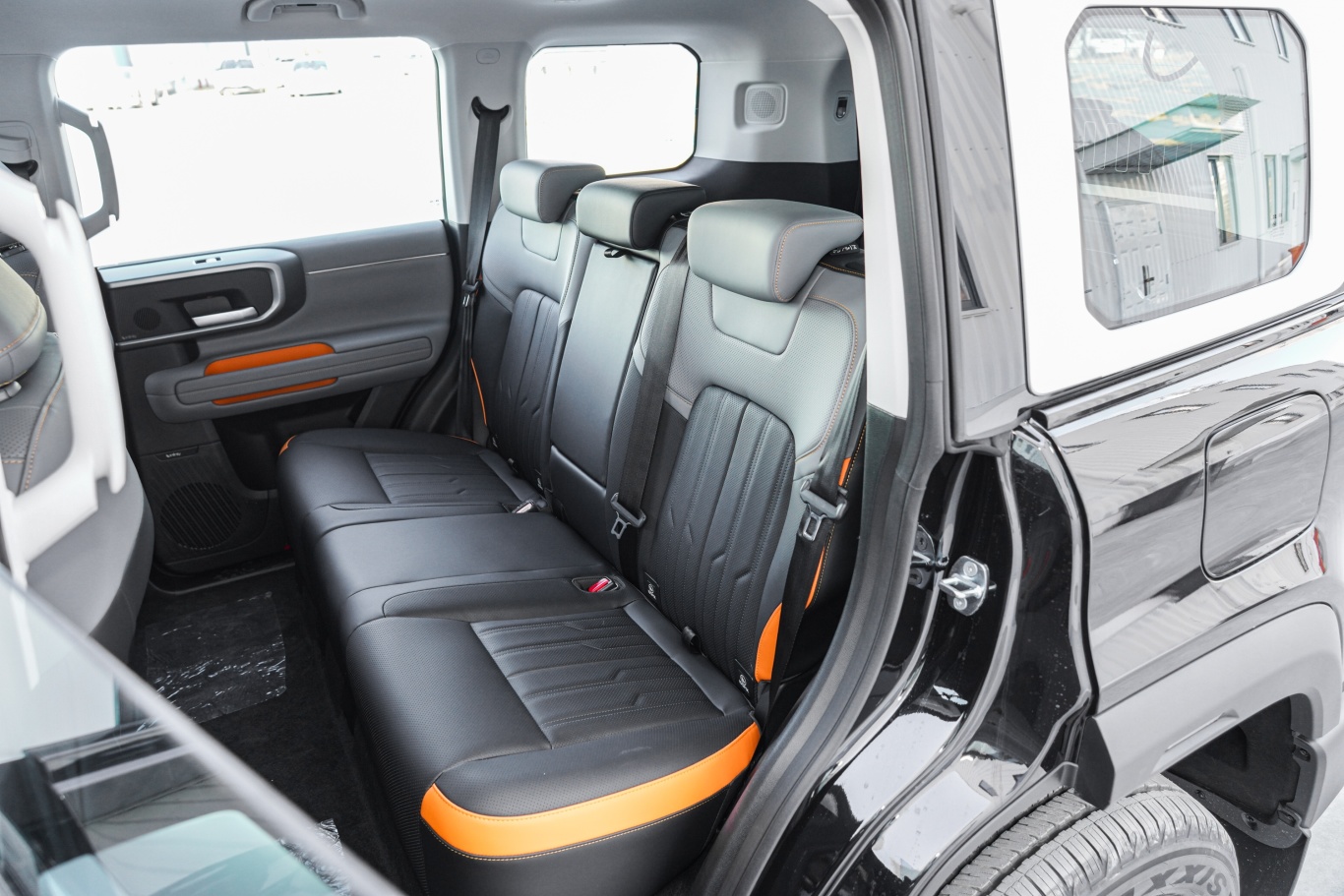 【北京越野BJ40增程152km 进阶版后排座椅图片-汽车图片大全】-易车