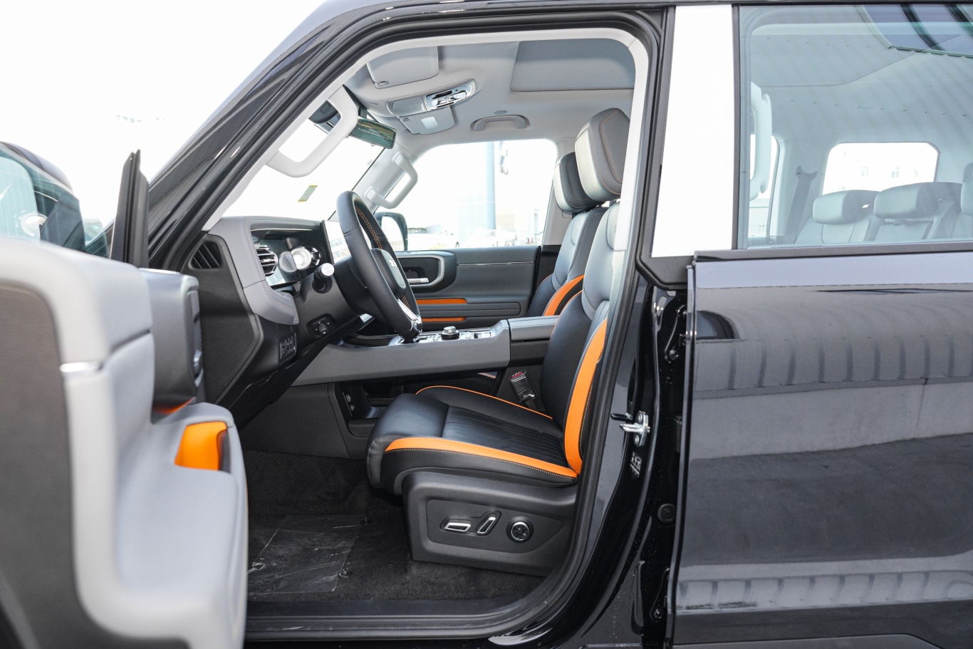 【北京越野BJ40增程1.5T 152km 进阶版主驾驶位图片-汽车图片大全】-易车