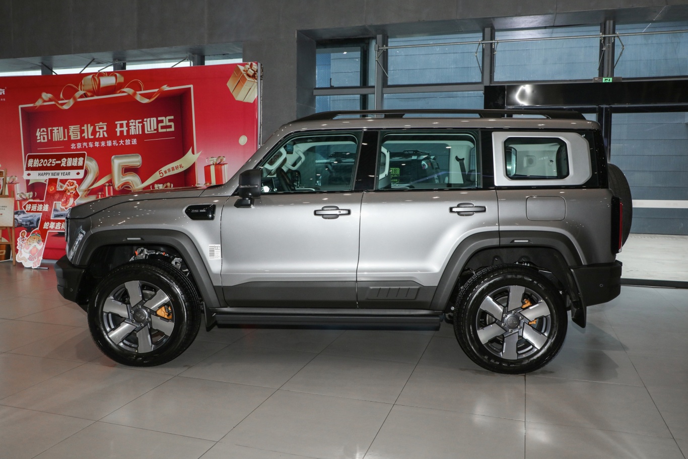 【北京越野BJ40增程152km 进阶版正侧车头向左水平图片-汽车图片大全】-易车