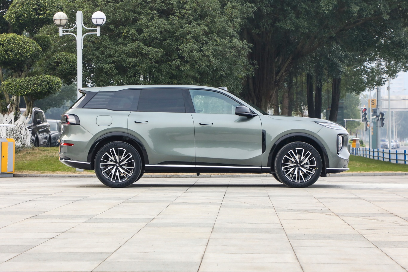 【长安启源Q07试装车正侧车头向右水平图片-汽车图片大全】-易车