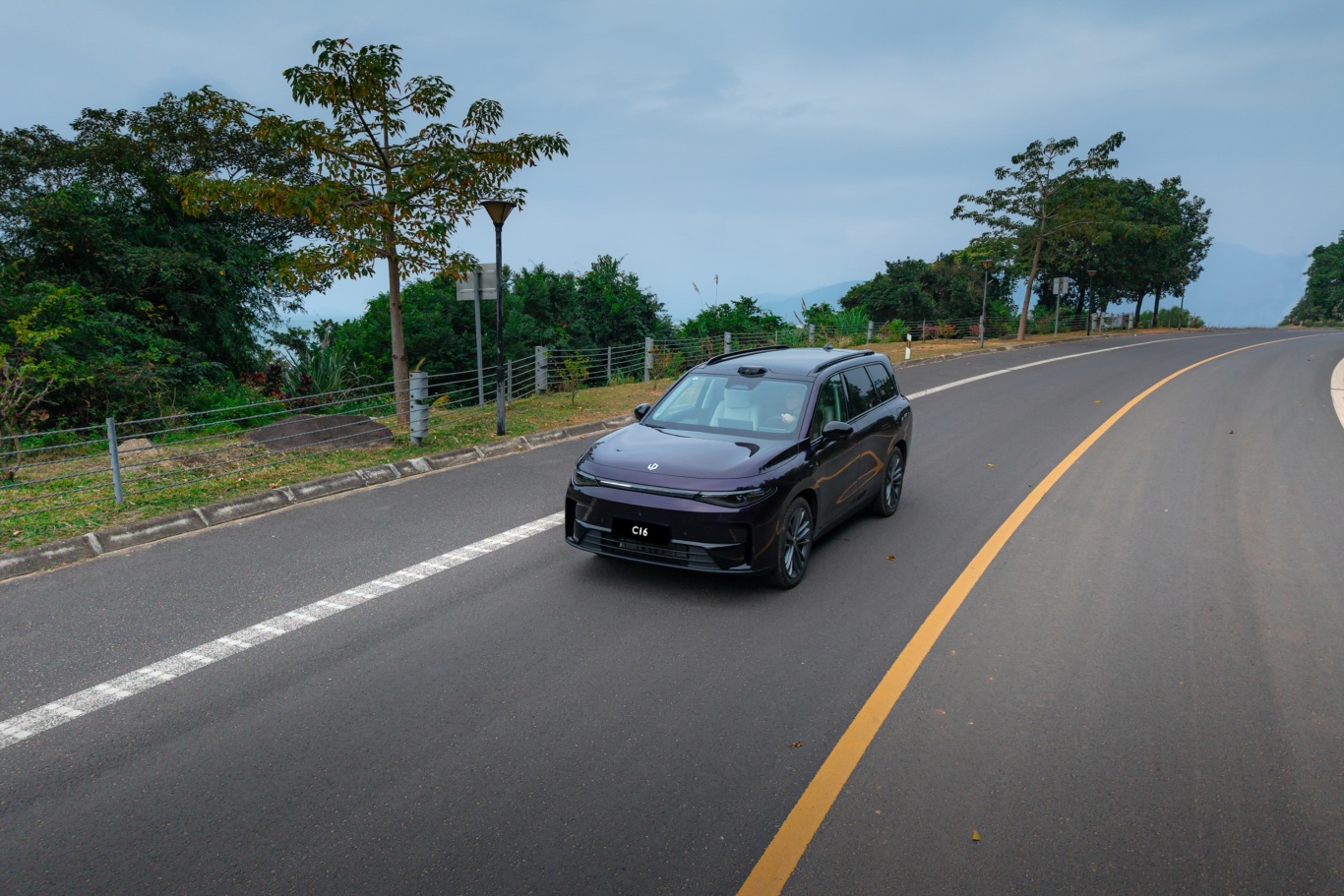 【零跑C16纯电版 580km 激光雷达版外观细节图片-汽车图片大全】-易车