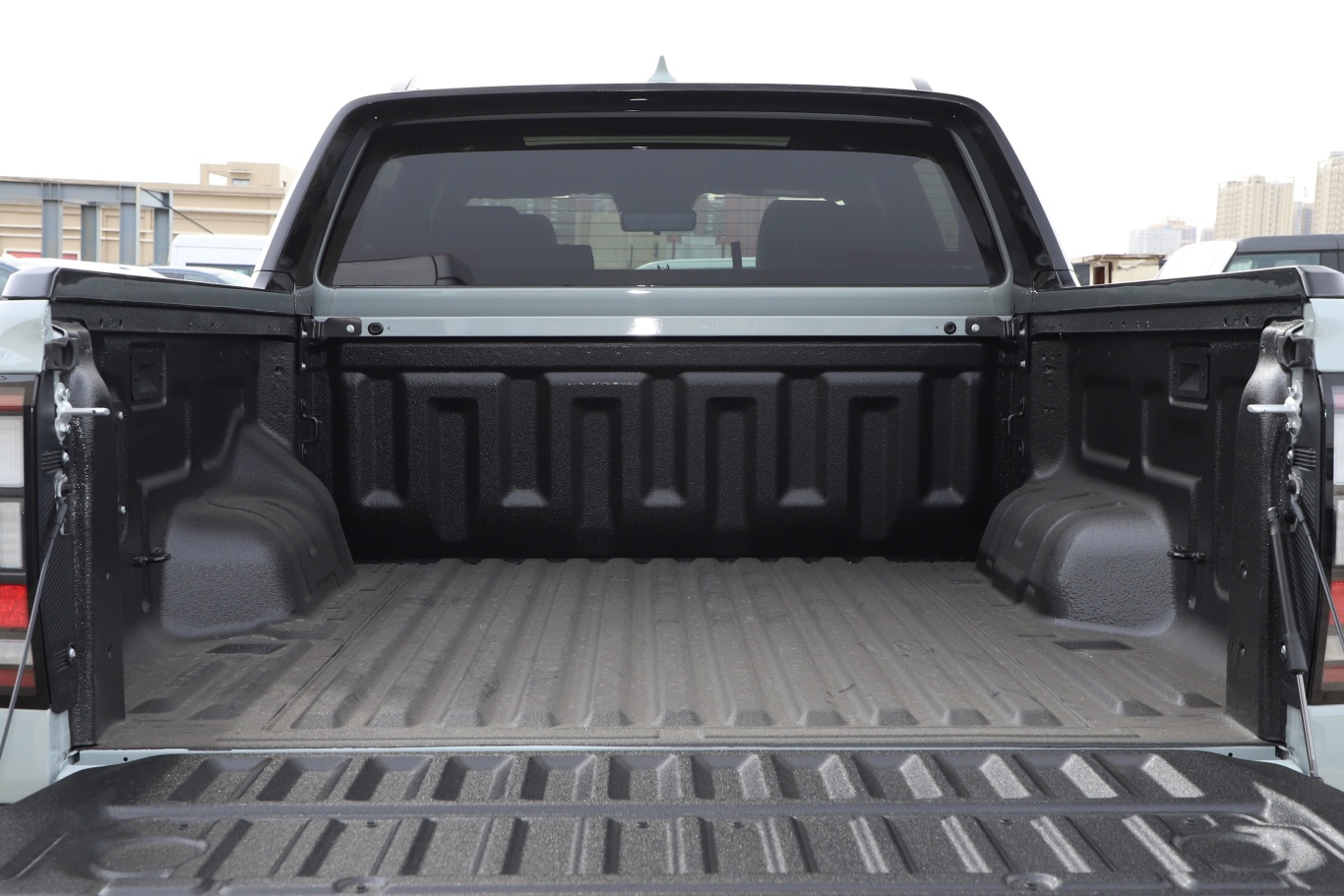 【游骑侠Ranger2.3T 自动四驱沙狐特别版 柴油后备厢空间特写图片-汽车图片大全】-易车