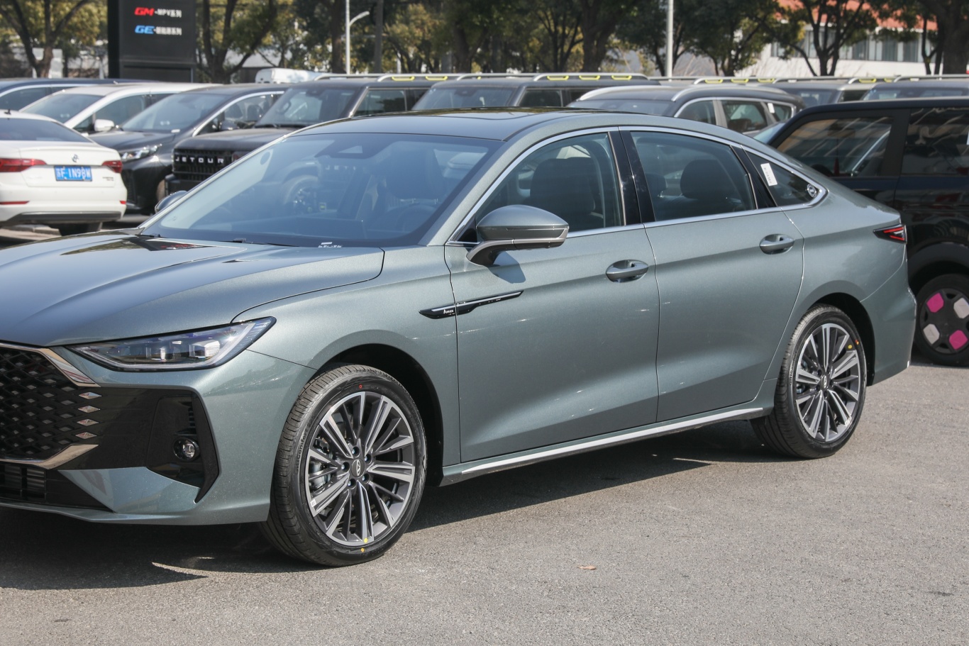 【艾瑞泽8 PRO1.6T 豪华型＋外观细节图片-汽车图片大全】-易车