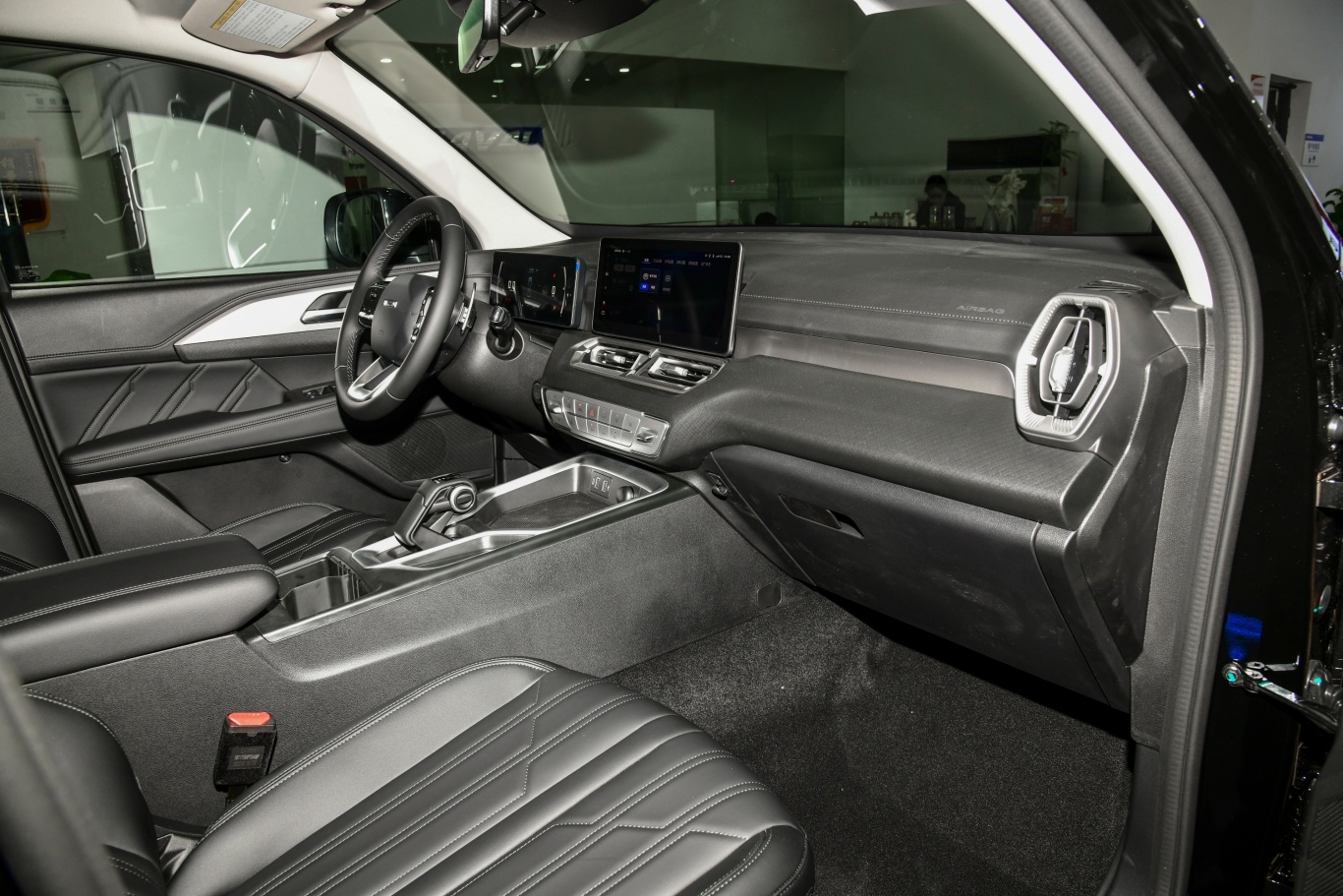 【哈弗H52.0T 领英版 柴油内饰全景副驾方向图片-汽车图片大全】-易车