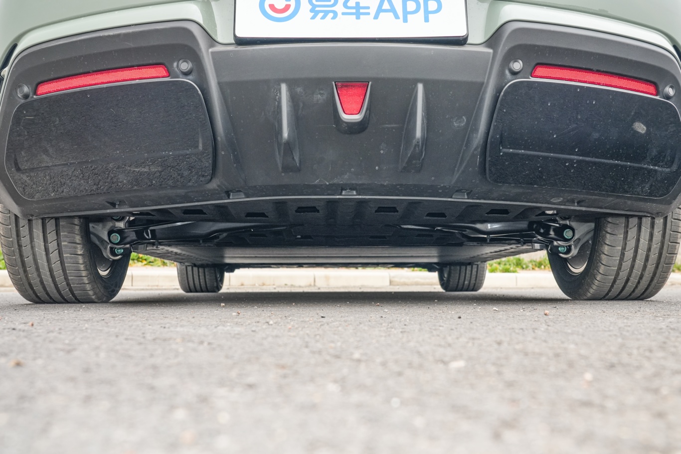 【海豹06GT智驾版 605km 后驱热浪版后悬架整体图片-汽车图片大全】-易车