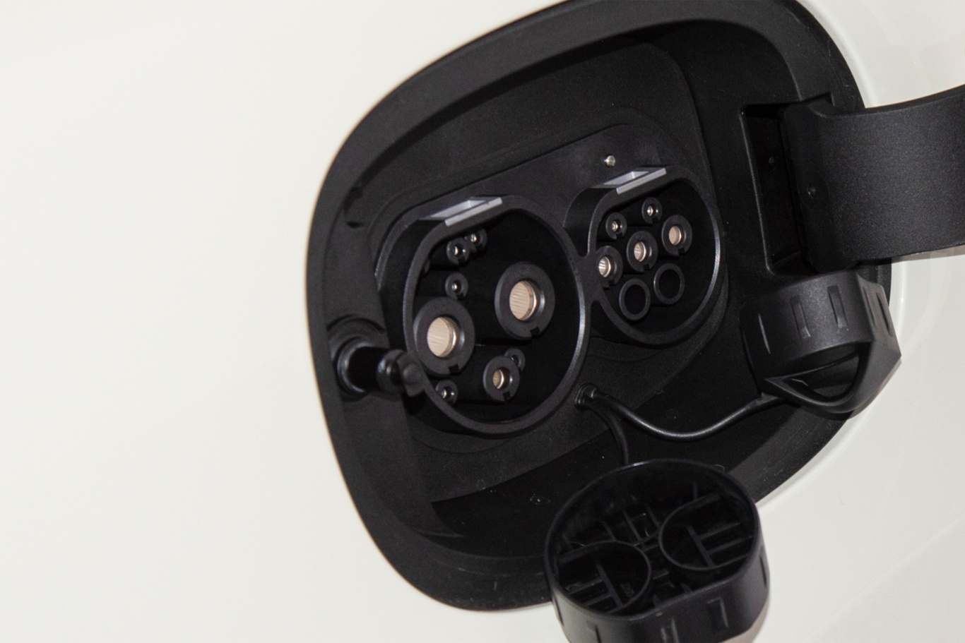 【秦LEV 545km 卓越版快充充电口图片-汽车图片大全】-易车