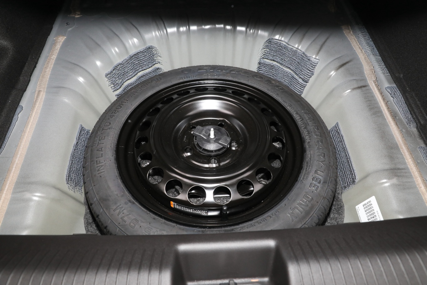 【君威GS 28T 尊贵型备胎图片-汽车图片大全】-易车