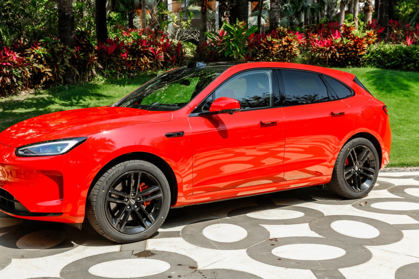 【问界M5增程版 230km Ultra 四驱版外观细节图片-汽车图片大全】-易车