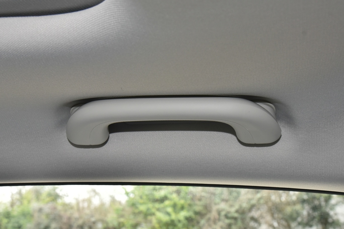 【逸动新蓝鲸 1.5T 双离合500Bar旗舰型后排功能图片-汽车图片大全】-易车