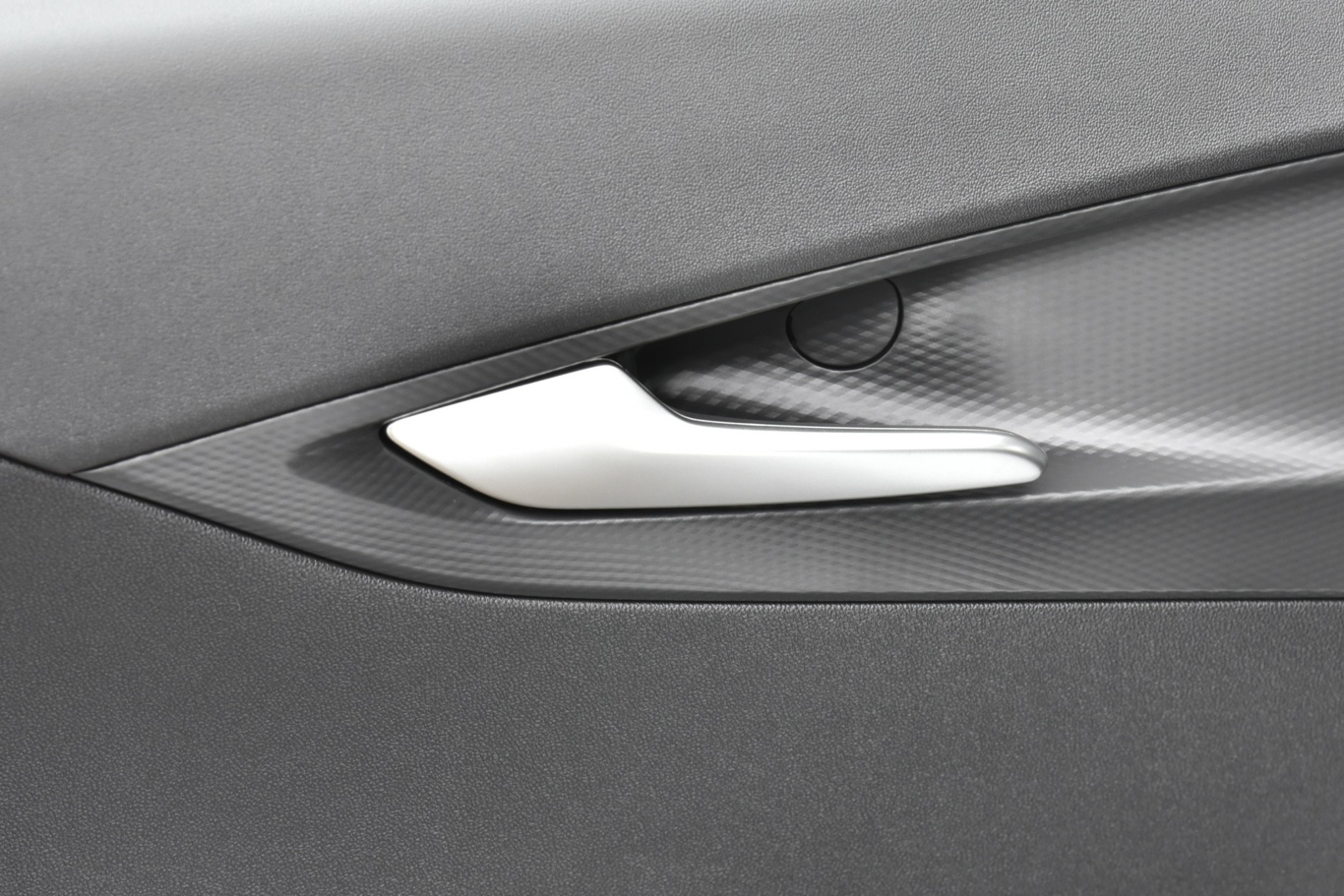 【逸动新蓝鲸 1.5T 双离合500Bar旗舰型后排功能图片-汽车图片大全】-易车