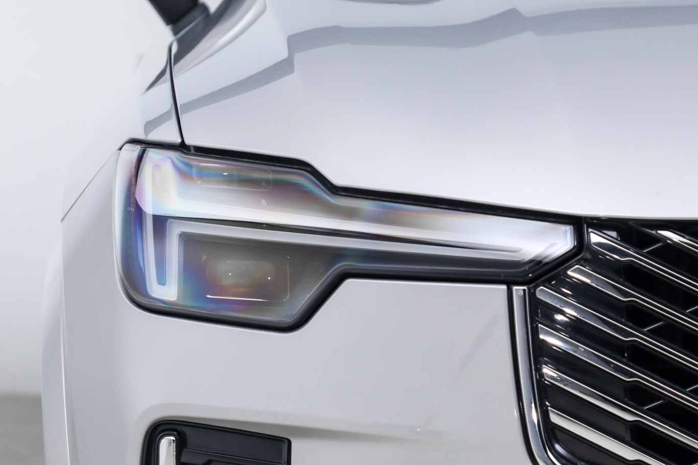 【沃尔沃XC90 插电混动改款 2.0T 84km 智尊豪华版 7座外观灯组图片-汽车图片大全】-易车