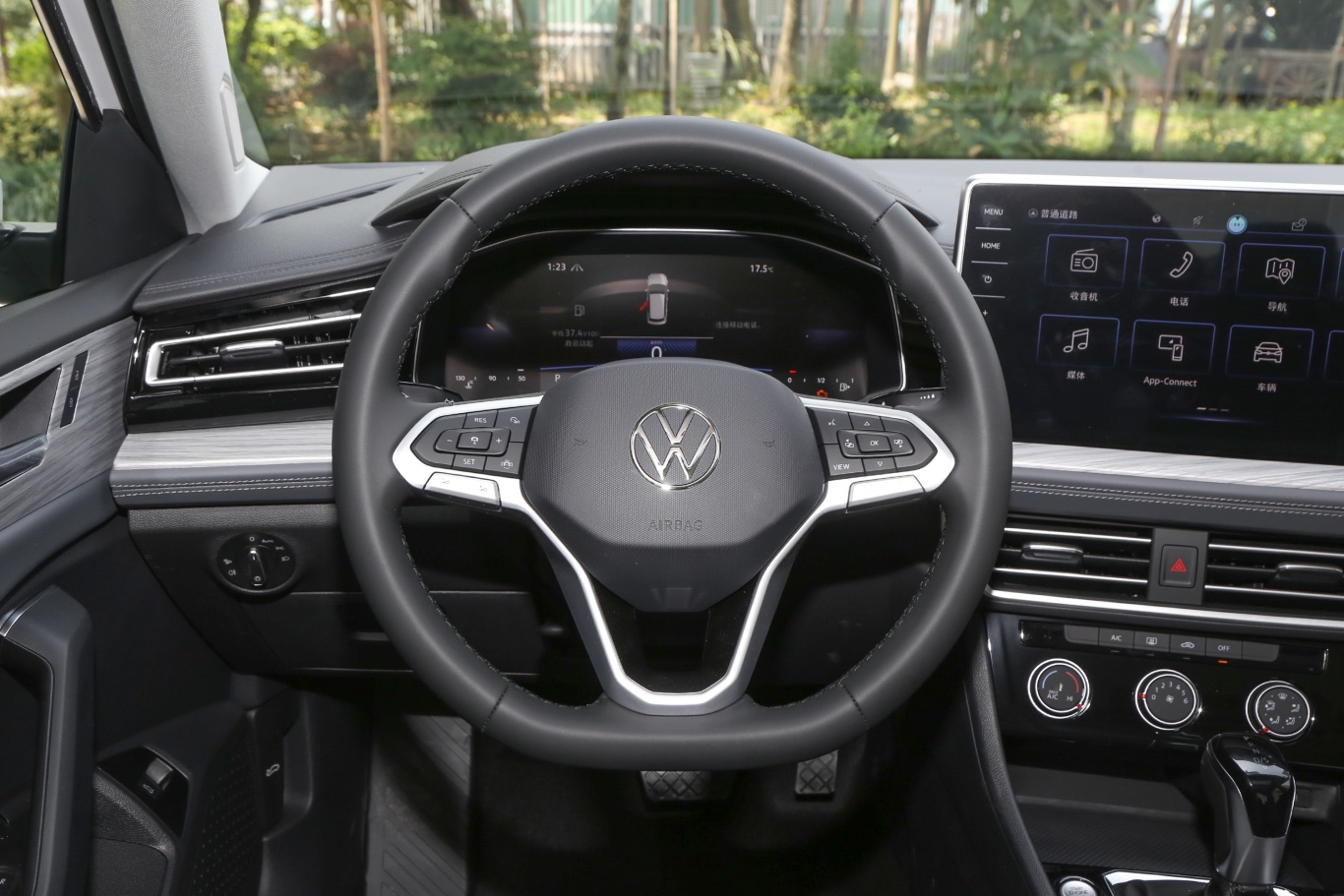 速腾改款二 300tsi 双离合超越版方向盘图片 汽车图片大全 易车