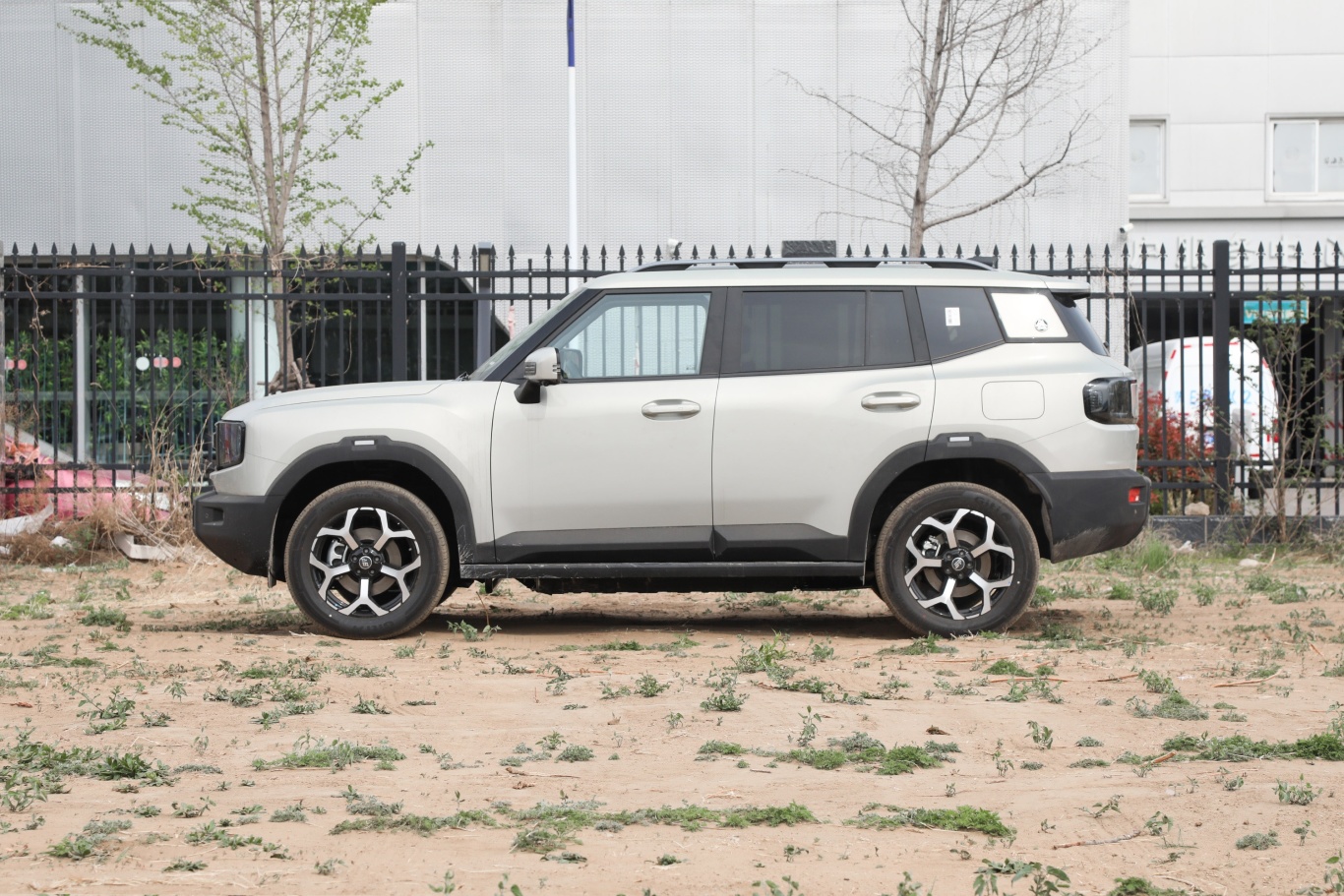 【山海T11.5T 226km 四驱征服版正侧车头向左水平图片-汽车图片大全】-易车