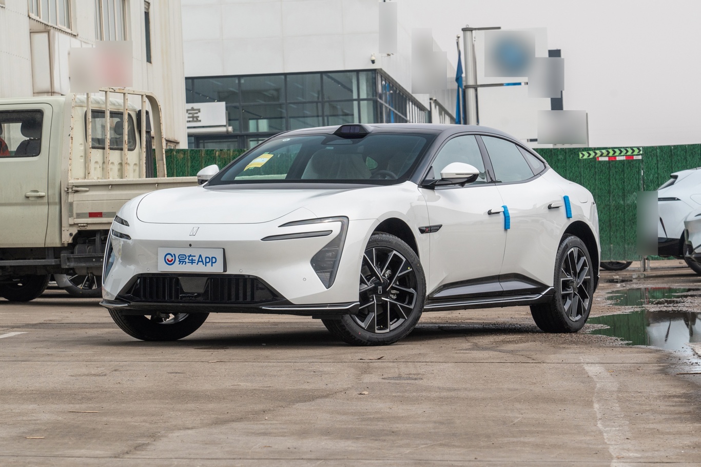 【阿维塔06纯电版 650km 后驱Max侧前45度车头向左水平图片-汽车图片大全】-易车