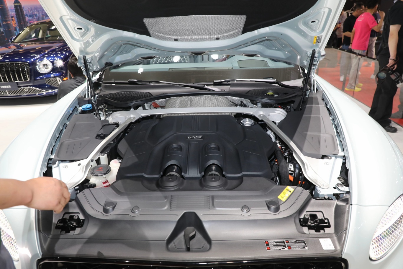 【欧陆4.0T GT V8 敞篷雅度版外观图片-汽车图片大全】-易车