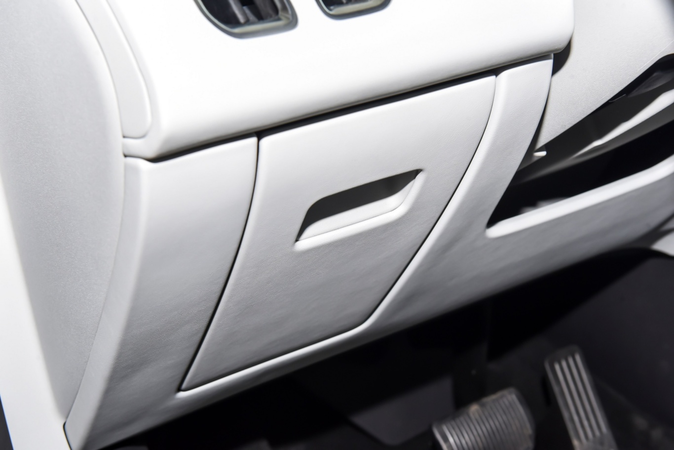 【深蓝S09220km 后驱Ultra+版主驾驶位图片-汽车图片大全】-易车