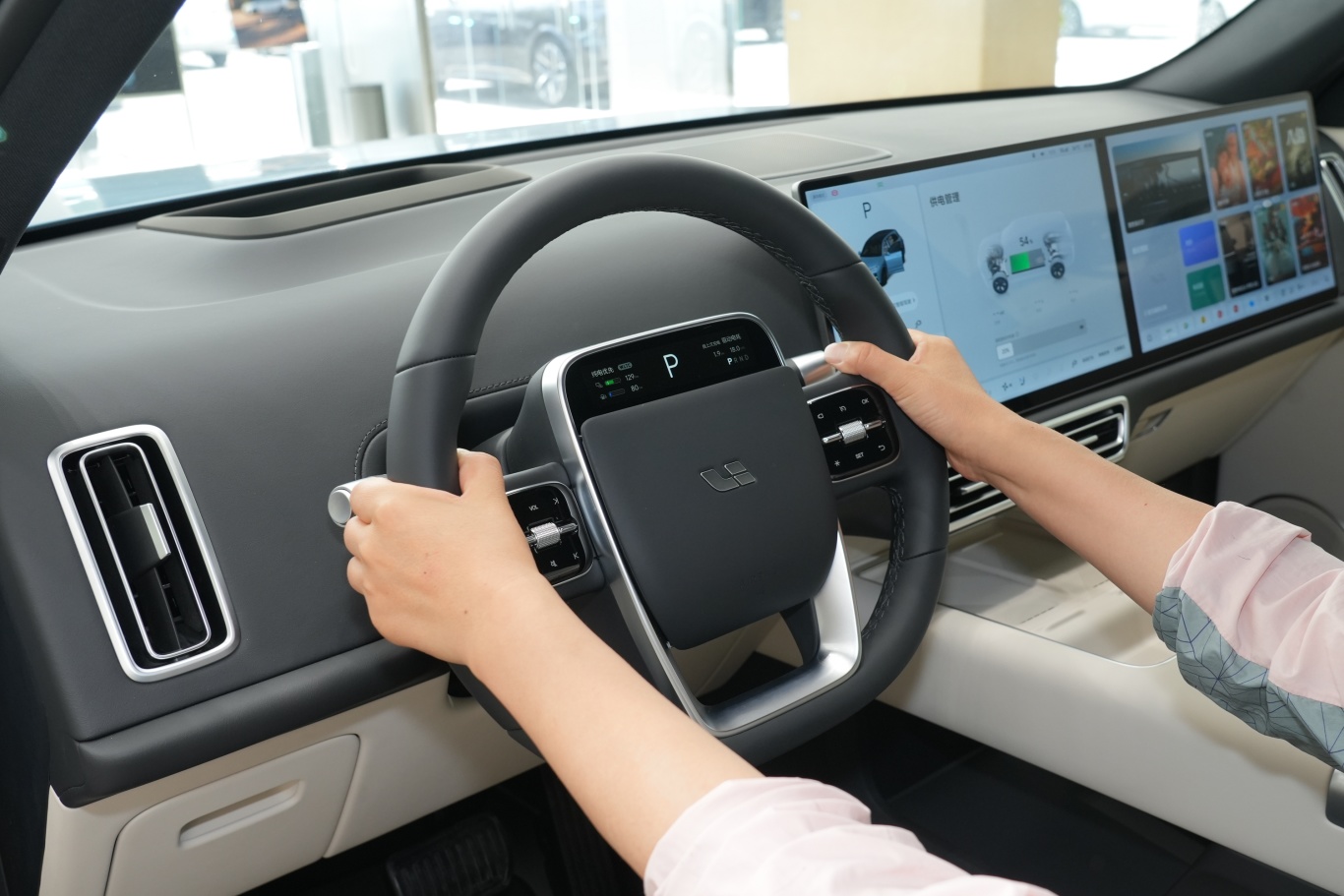 【理想L7L7 Ultra 智能焕新版主驾驶位图片-汽车图片大全】-易车