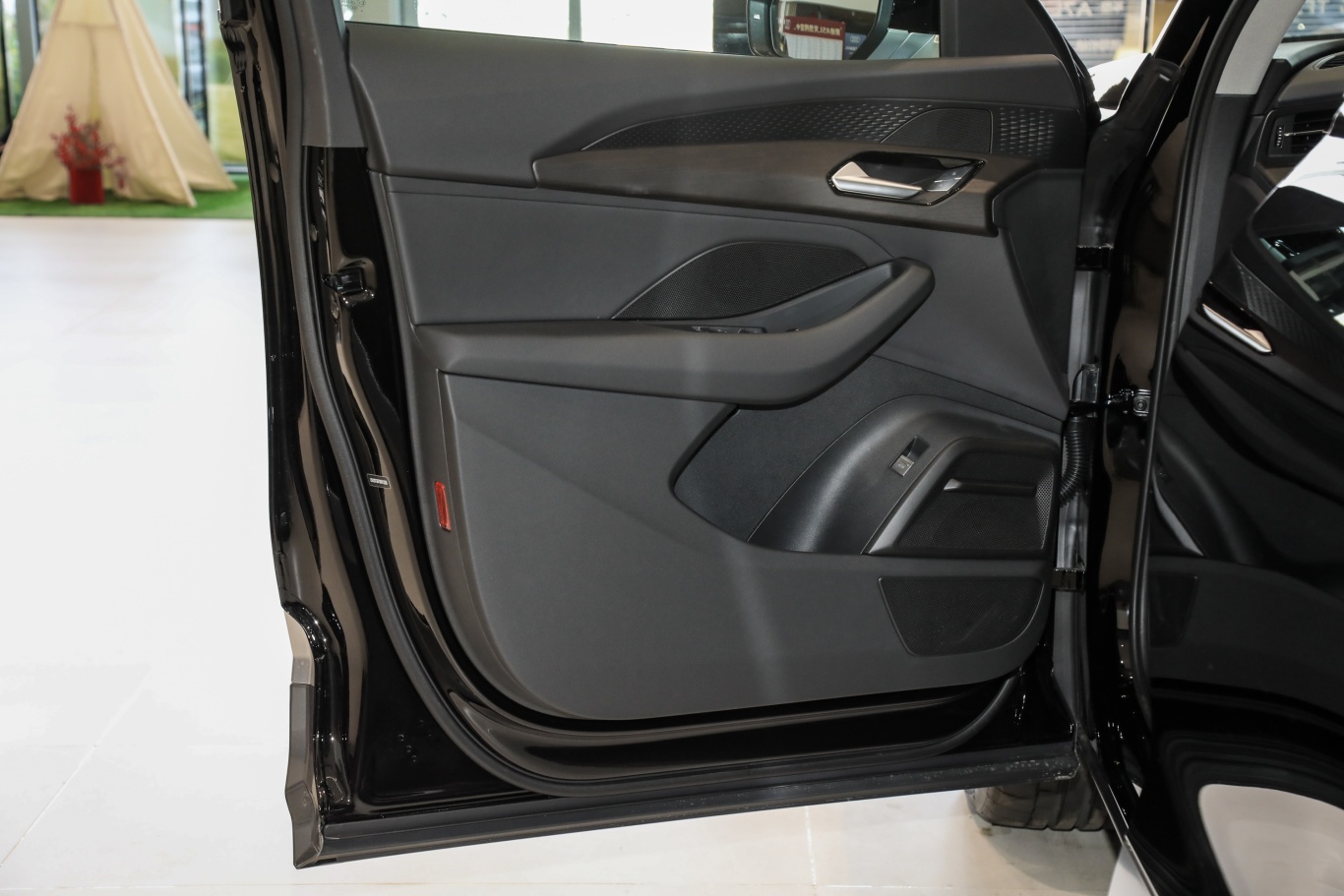 【奥迪Q640 TFSI quattro 纪念版 7座主驾驶位图片-汽车图片大全】-易车