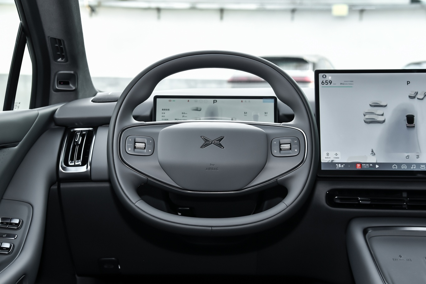 【小鹏P7+685 超长续航 Max 旗舰版方向盘图片-汽车图片大全】-易车