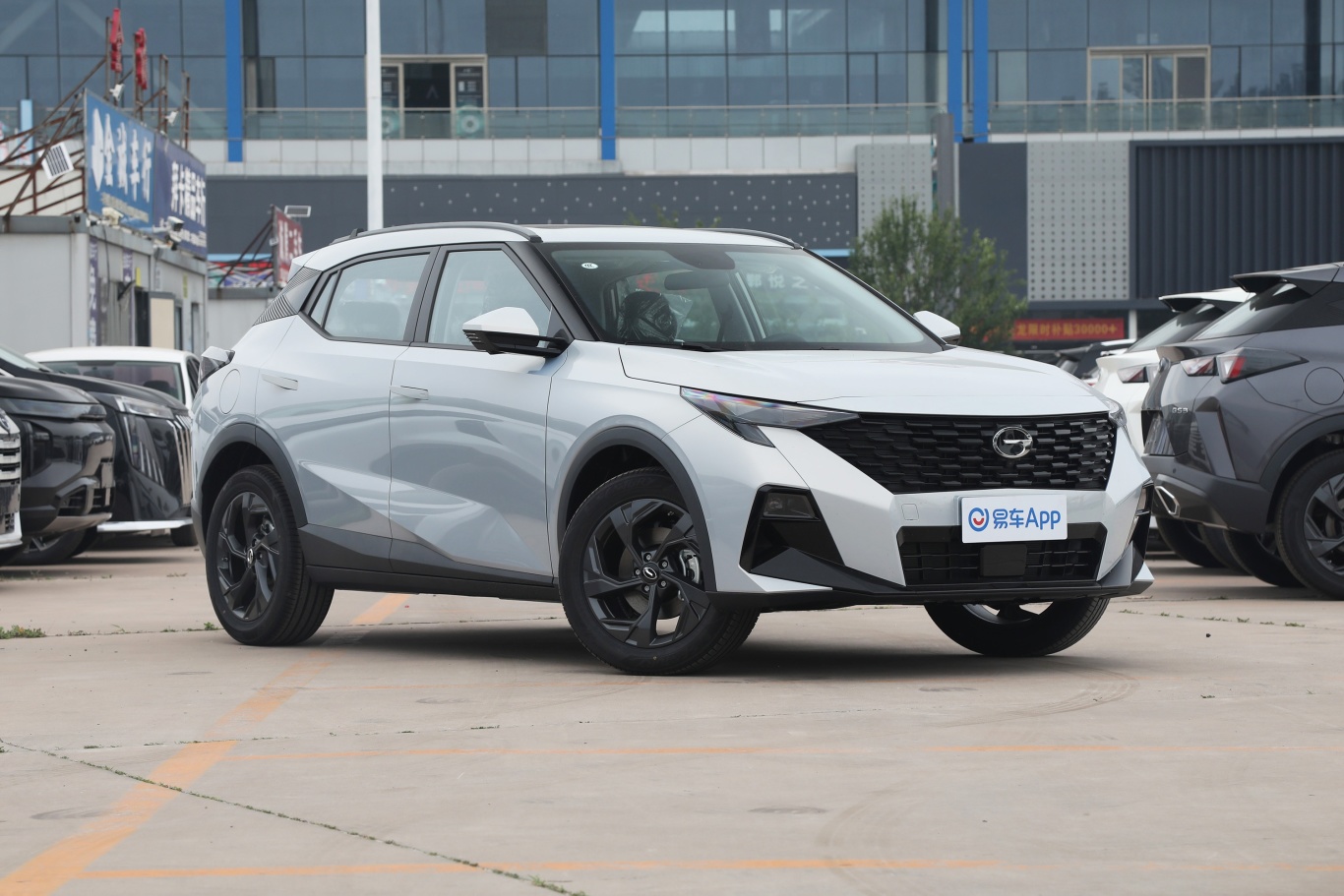 【传祺GS3影速 270T 劲享版-平步青云侧前45度车头向右水平图片-汽车图片大全】-易车