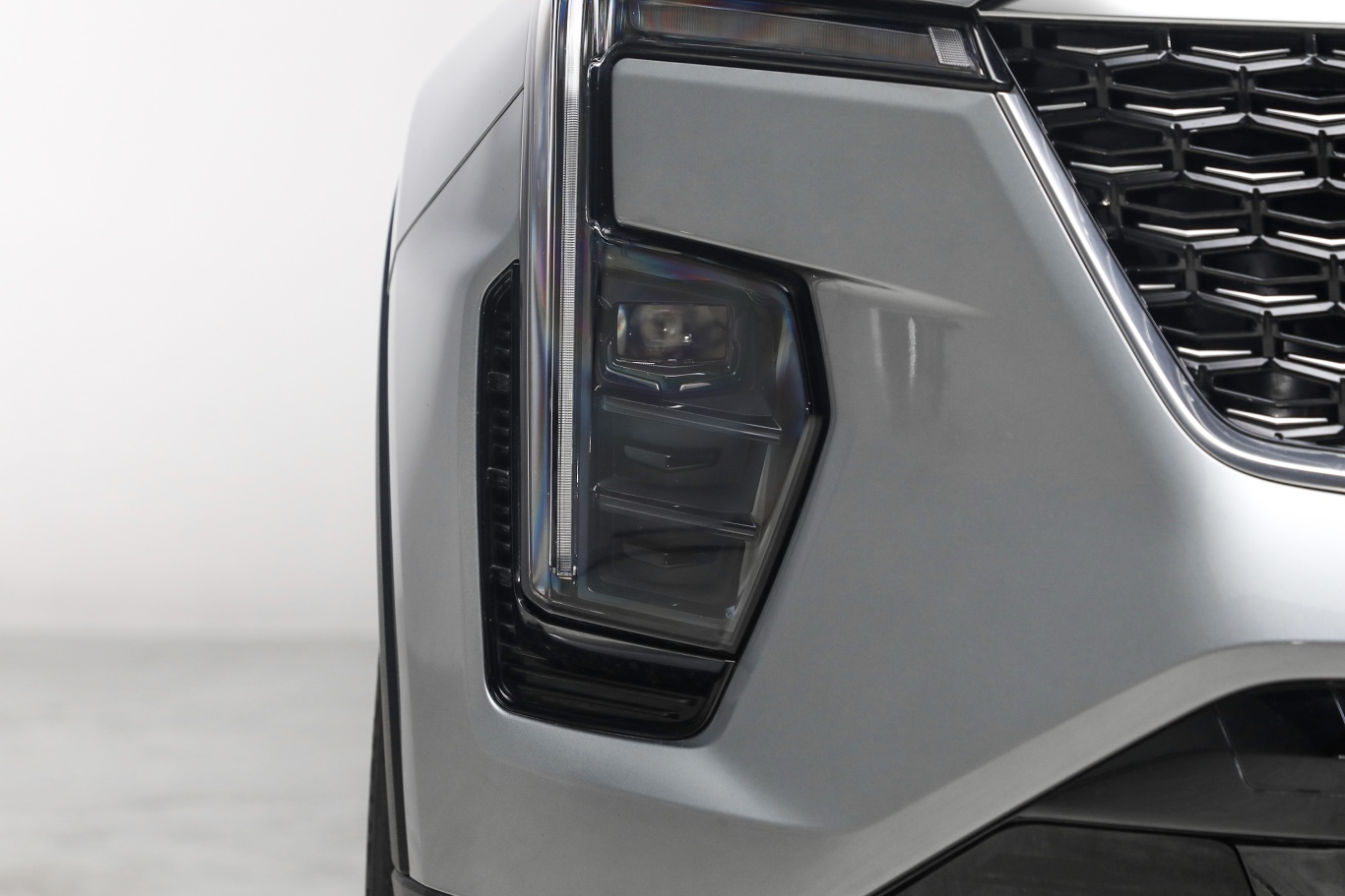 【凯迪拉克XT4改款 28T 两驱尊贵型外观灯组图片-汽车图片大全】-易车