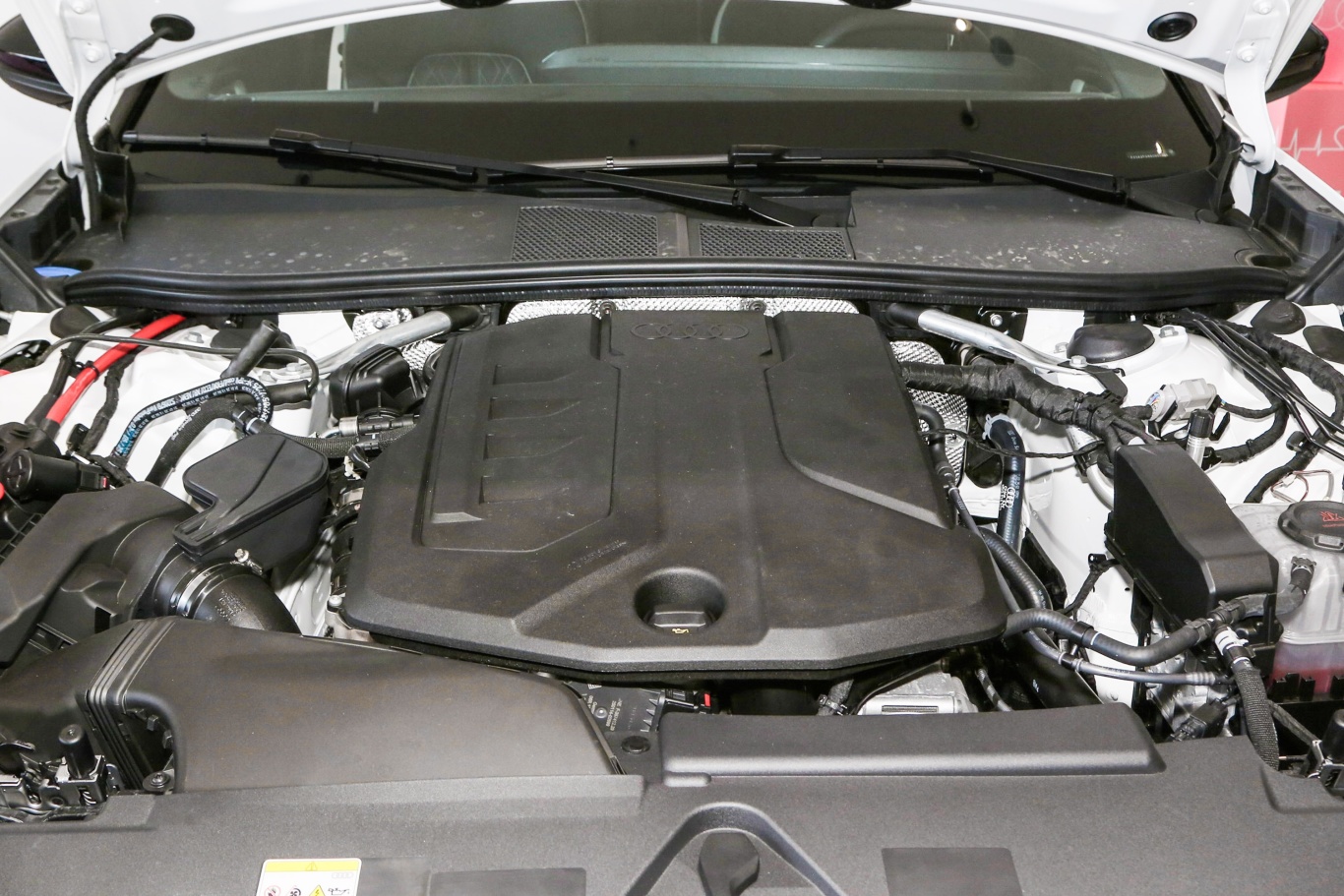 【奥迪A5L2.0T 运动版 Plus发动机/电机特写图片-汽车图片大全】-易车