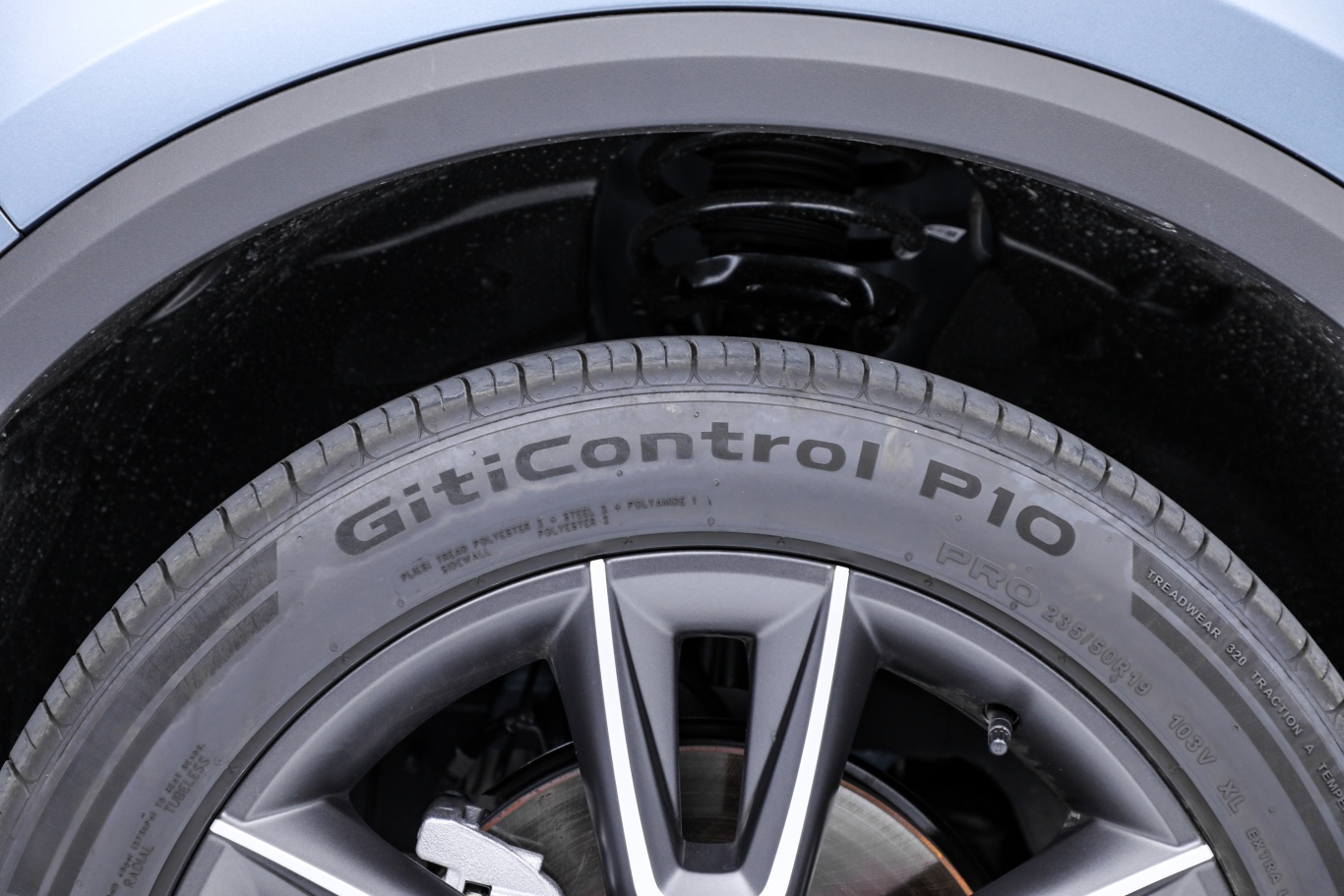 【领克012.0T 两驱焕新Pro版前轮胎系列图片-汽车图片大全】-易车