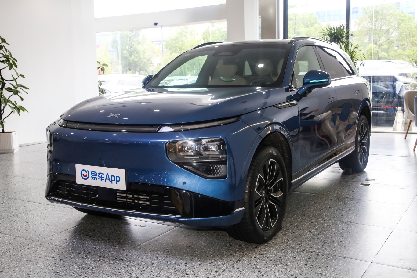 【小鹏G9725 后驱超长续航Max侧前45度车头向左水平图片-汽车图片大全】-易车