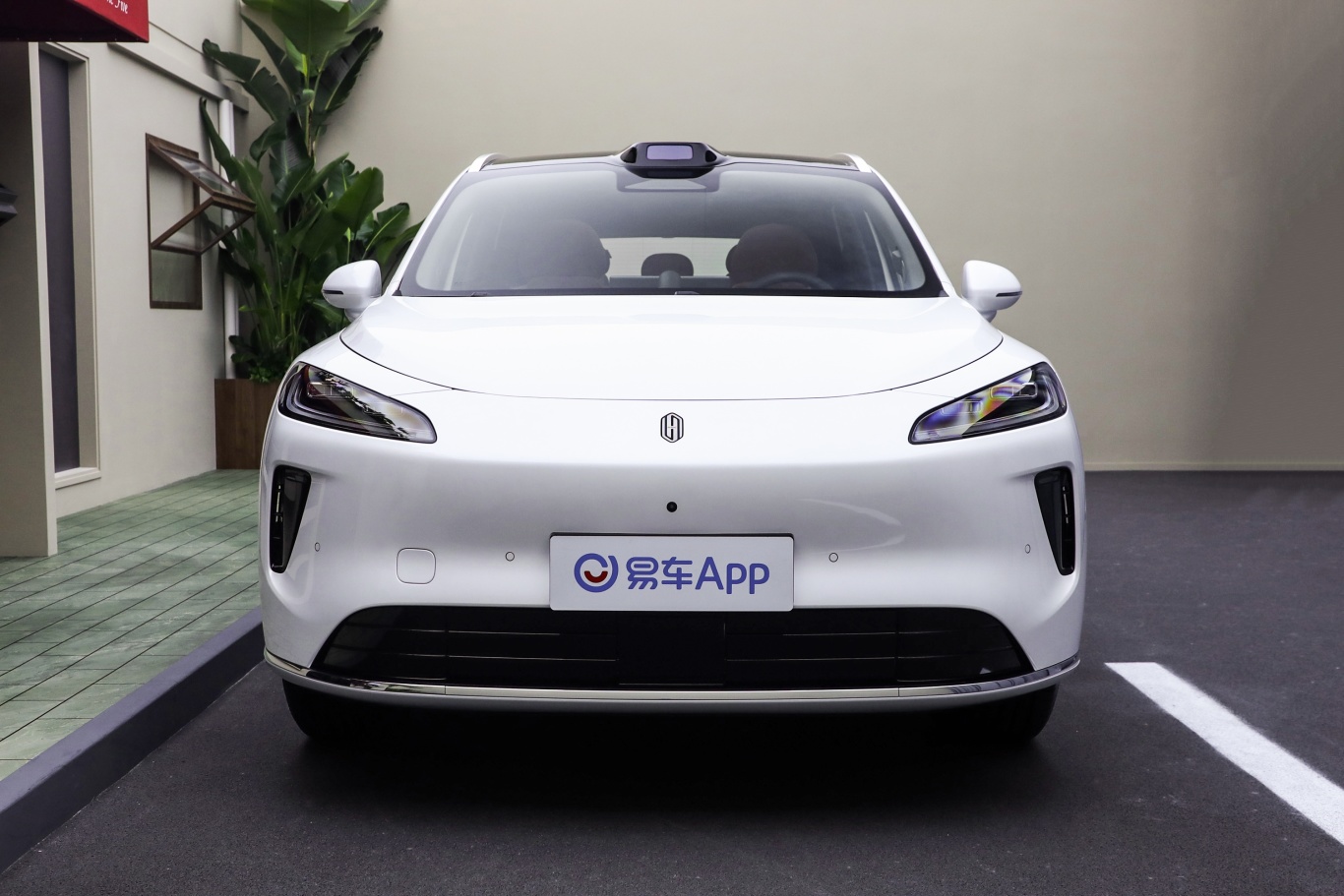 【尚界H5纯电版 640km Max长续航版正前水平图片-汽车图片大全】-易车