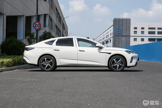 【2026款海豹07DM-i上市 售价14.98万元起_汽车新闻】-易车_比亚迪海洋那大镇站达融店