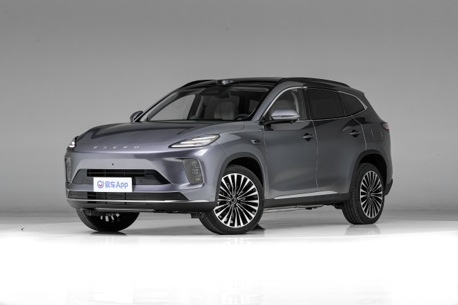 星途ET5正式上市 超级置换价13.49万元起_易车