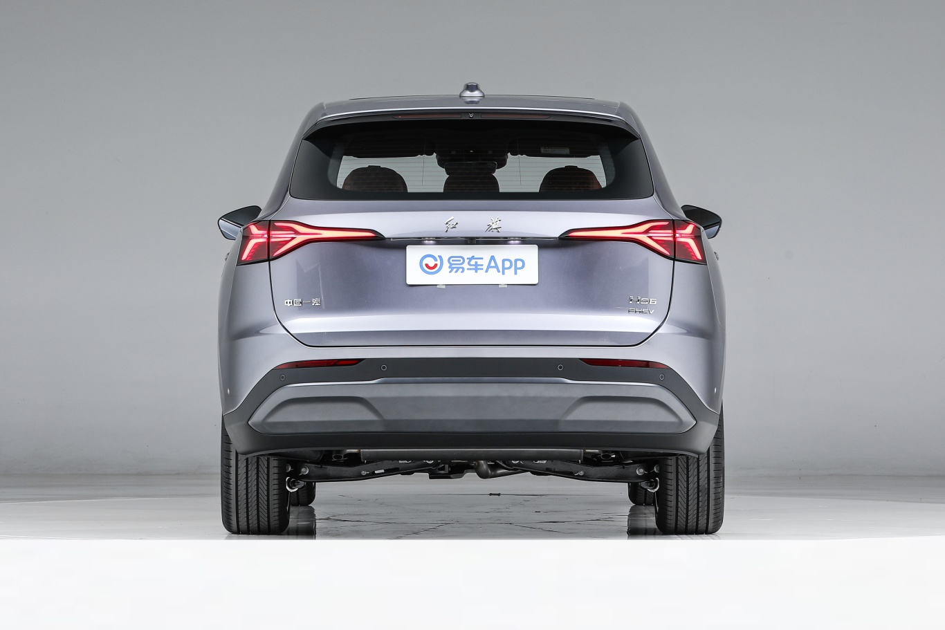 【红旗HS6 PHEV四驱版正后水平图片-汽车图片大全】-易车