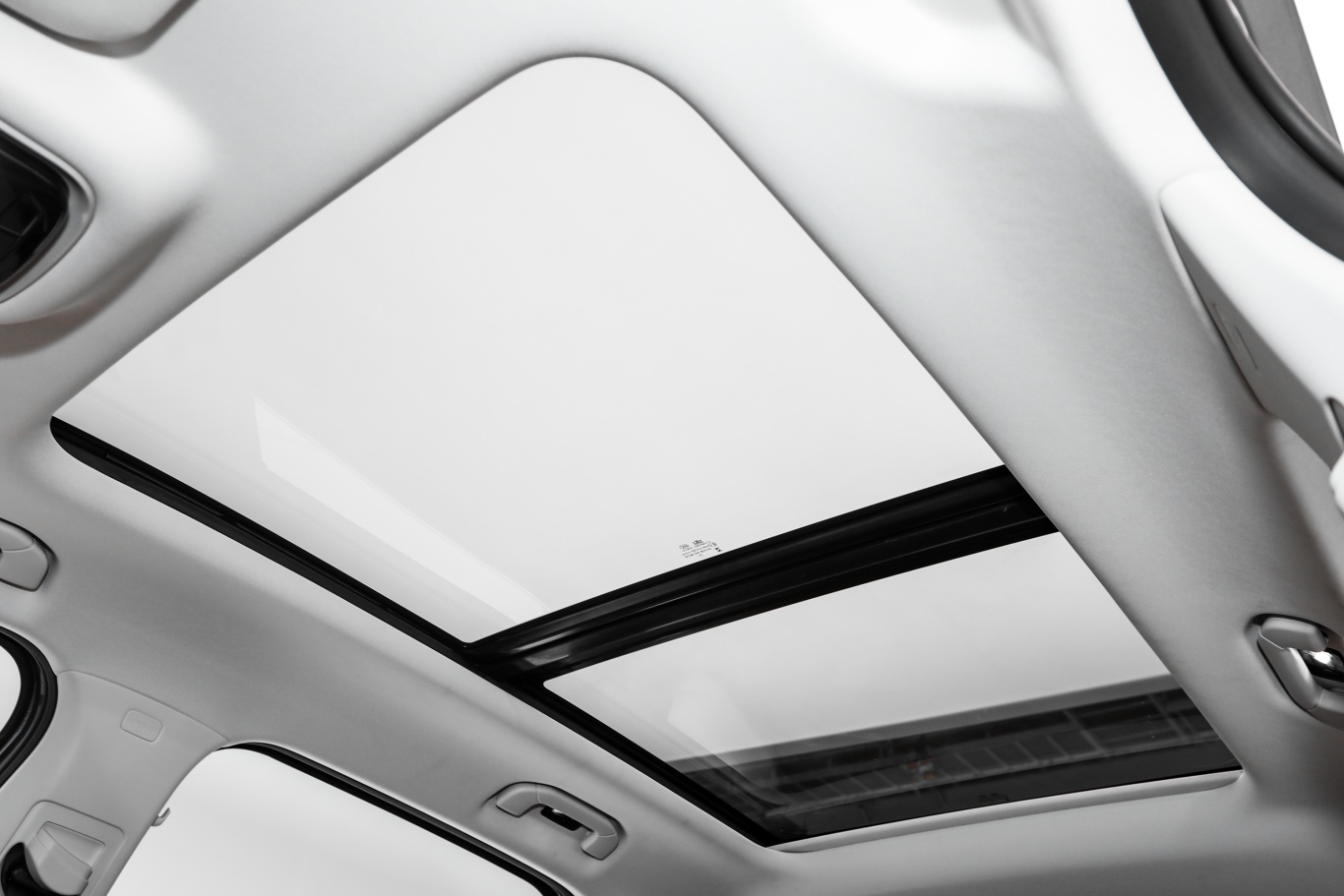 【瑞虎81.6T 虎款天窗内拍关闭图片-汽车图片大全】-易车