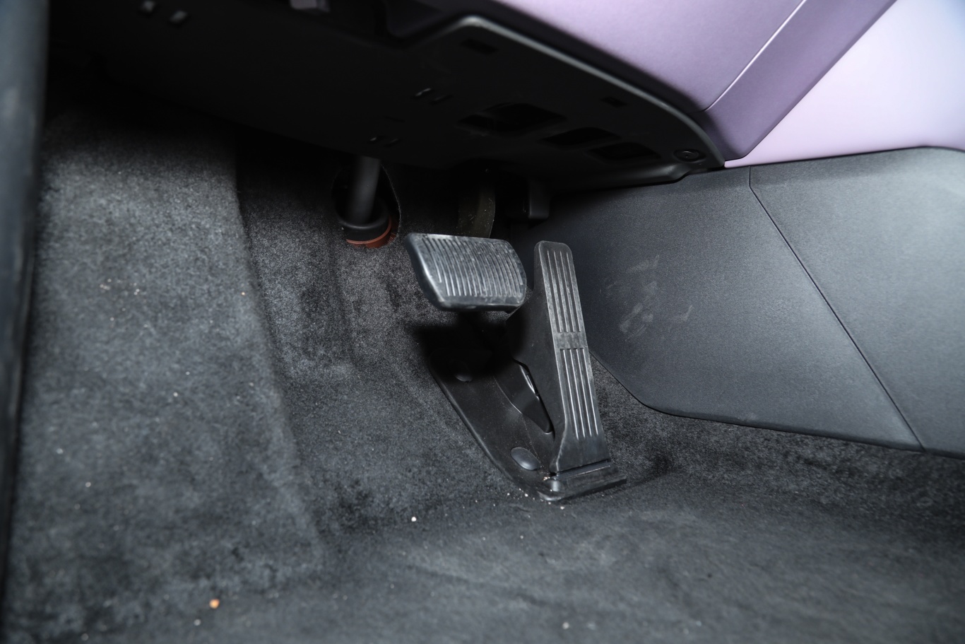 【深蓝L06纯电版 670km 标准版脚踏板图片-汽车图片大全】-易车