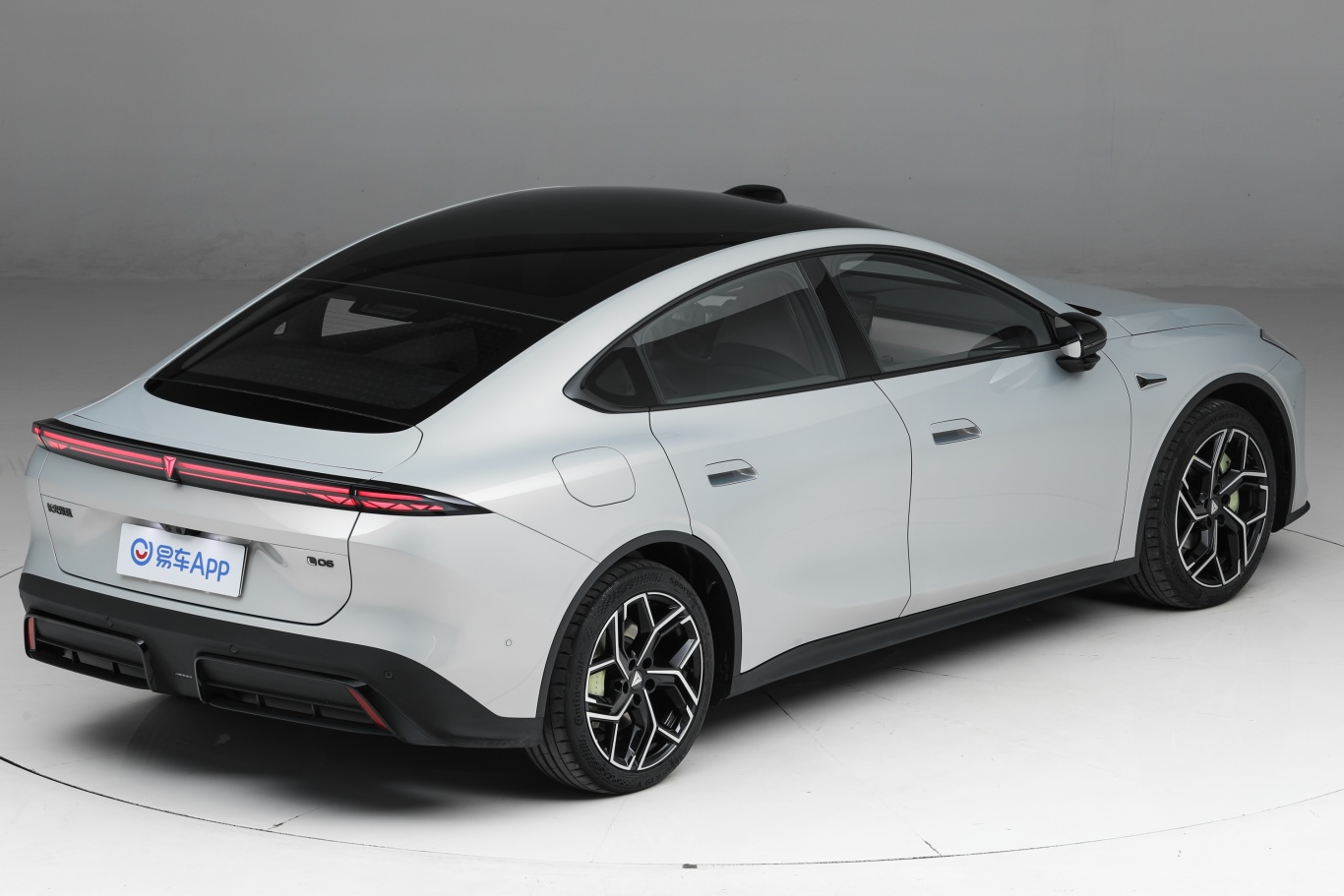 【深蓝L06纯电版 670km 标准版外观细节图片-汽车图片大全】-易车