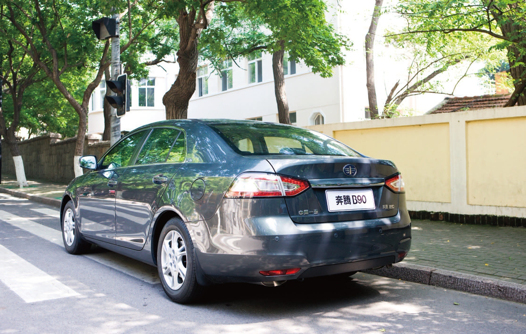 中国式好车 试驾全新一汽奔腾B90_易车