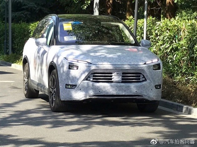 蔚来ES8量产版路试谍照曝光 或2017年底上市_易车