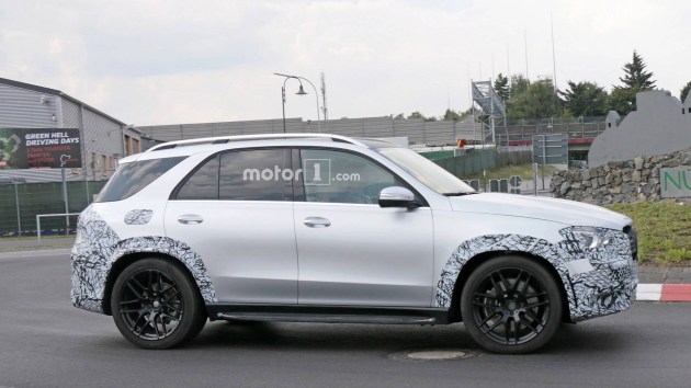 曝梅赛德斯-AMG GLE 53路试照 四出排气/未来取代43车型_汽车产经网