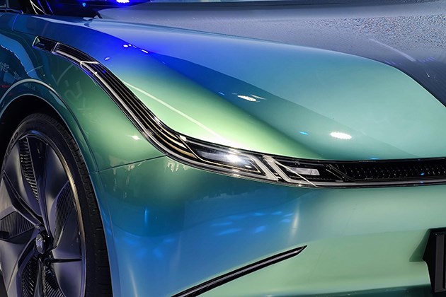 实拍威马MAVEN概念车 综合续航800km/2021年实现量产_易车