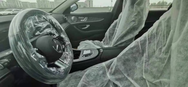 与海外同步升级 国产奔驰E 350eL实车曝光_易车