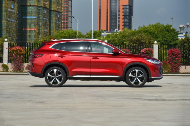 宋PLUS DM-i对比CS75 PHEV 15万元级插电混动SUV如何选？_易车