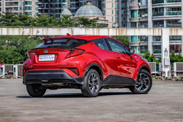 百公里加速8.64秒 综合油耗4.35L 深度测试广汽丰田C-HR双擎_易车