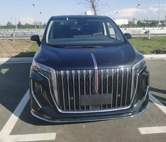 红旗首款MPV最新实车图 或定名红旗HM9_易车