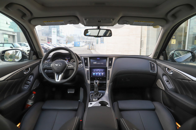 不用问！年薪30万轻松拿下它！ 英菲尼迪Q50L vs 讴歌CDX_易车