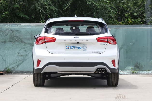 只需14万元，福克斯开回家！ 还配备胎压显示、主动闭合式进气格栅！思域快让道！_易车