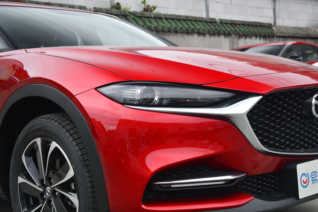 性价比这么高你不买？马自达CX-4碾压朗逸！月薪8千选它就对了！_易车